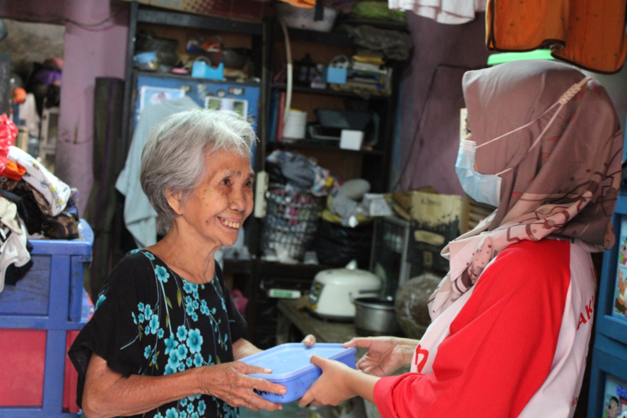 Nenek Napsiah, Salah Satu Penyemangat Relawan untuk Terus Bergerak ...